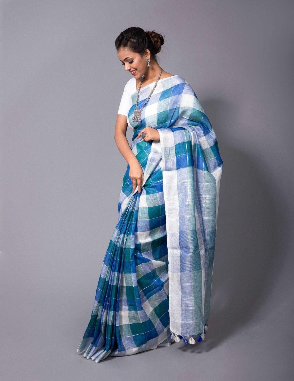 Elegant Blue Linen Saree | Handloom | Versatile Design – Indidha